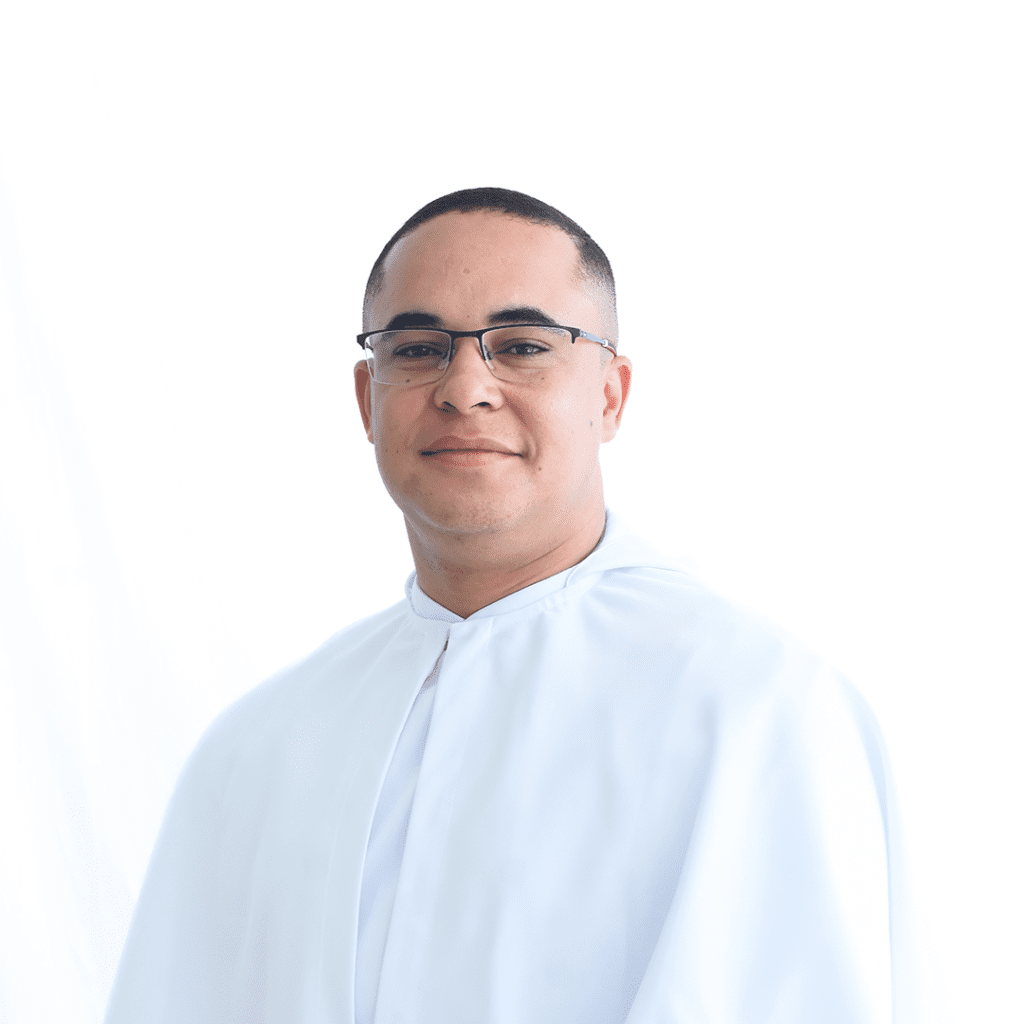 Cônego Carlos Henrique Moreira de Souza, O.Praem | Arquidiocese Montes ...